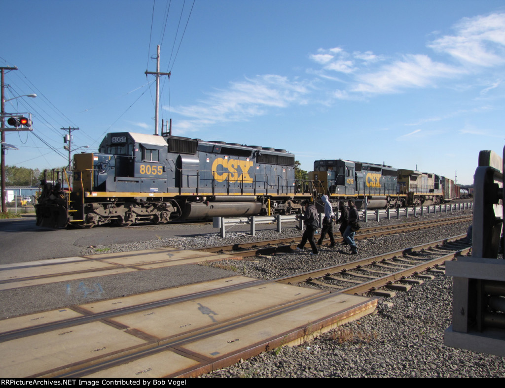 CSX 8055 and 4019